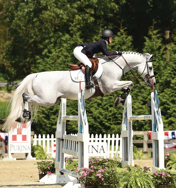 Maxine Beard Show Jumping Award | USET Foundation